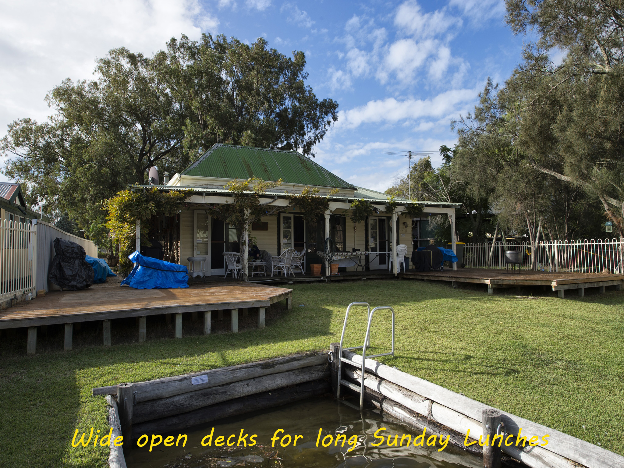 Mandurah River Front Holiday Rentals – Historic Family Holiday Home